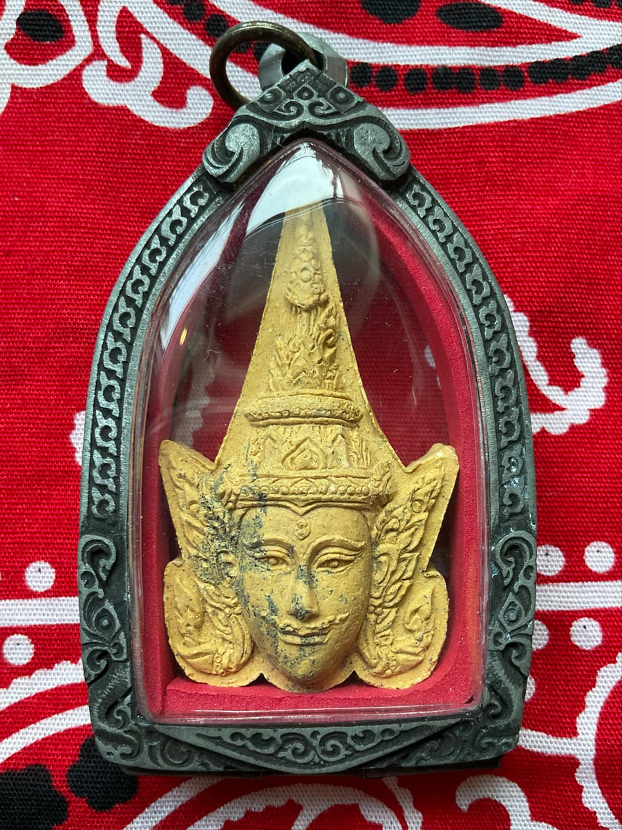 Phra Lak Na Thong Gold Mask Amulet - Venerable LP Phad. #233 | Magic of ...
