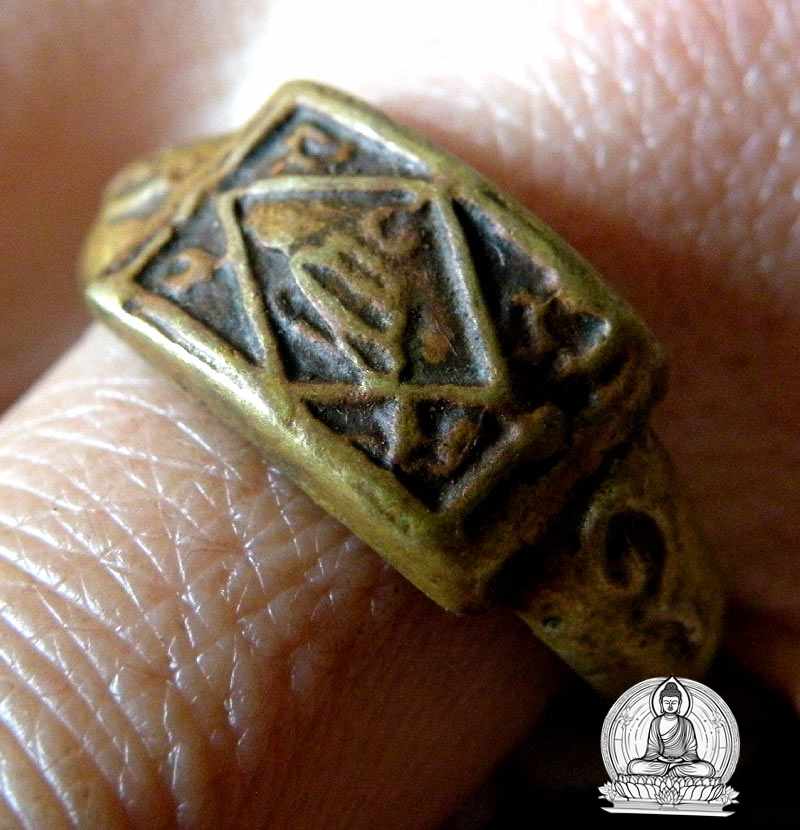 Bague magique de protection et de méditation - Wat Kositharam. # 73 ...