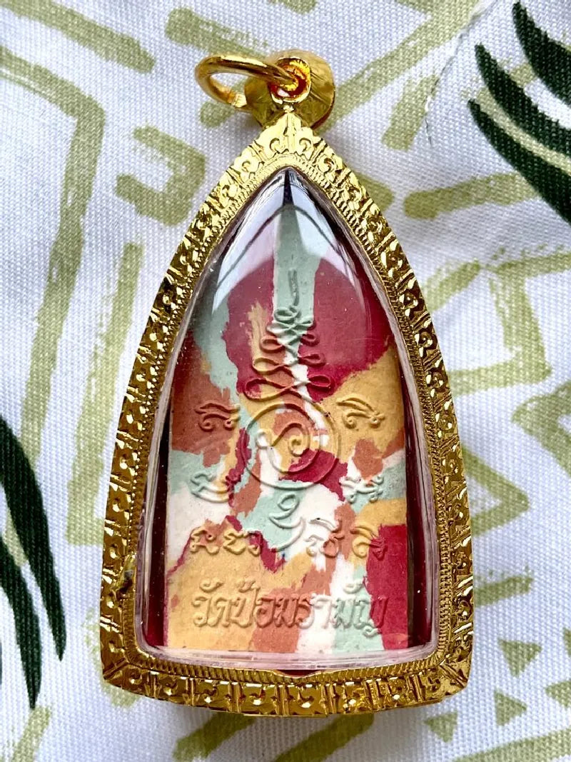 Multicolored Phra Siwali – Venerable Ajarn Daeng (Wat Pom Raman ...